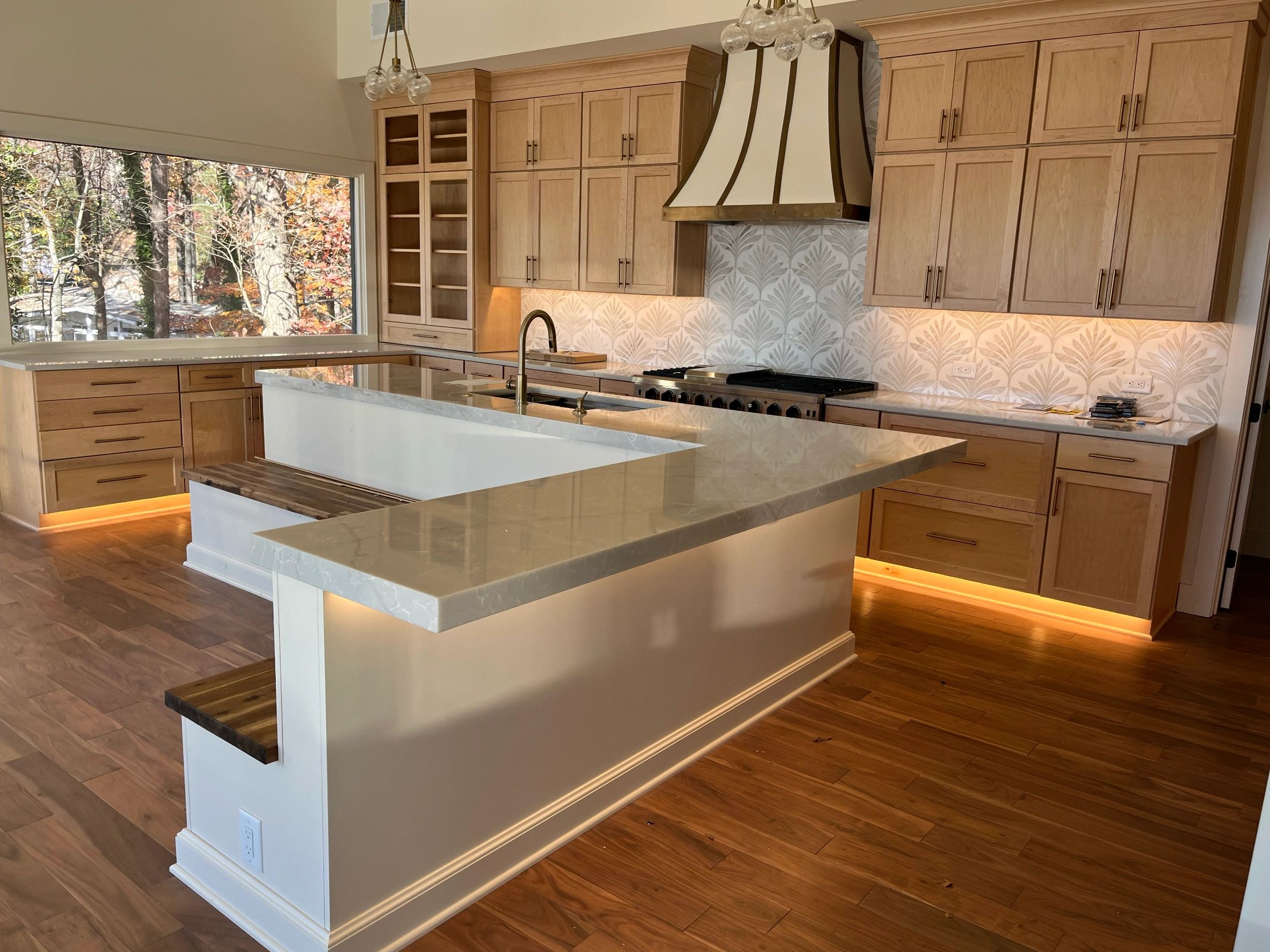 New Year, New Projects: Illuminate Your 2025 with Local Electric